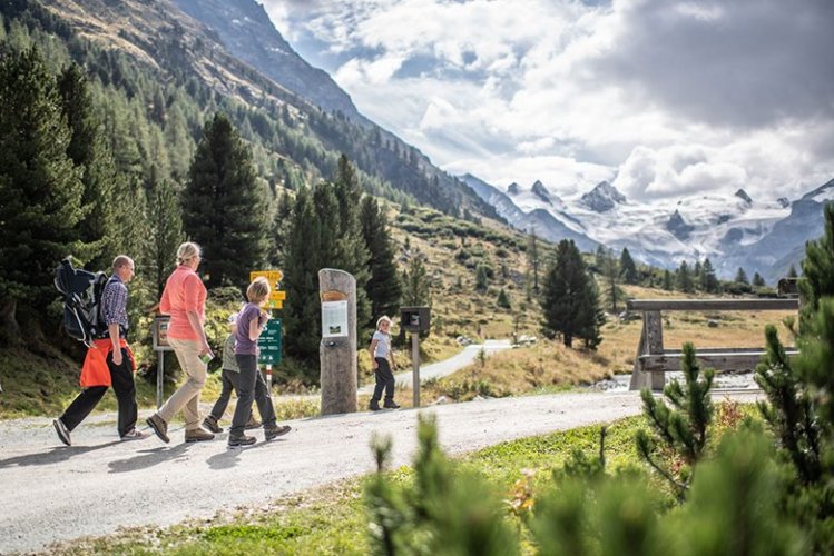 Reunion 2024 – St Moritz, September 12 to 16 - Friends of Bluche